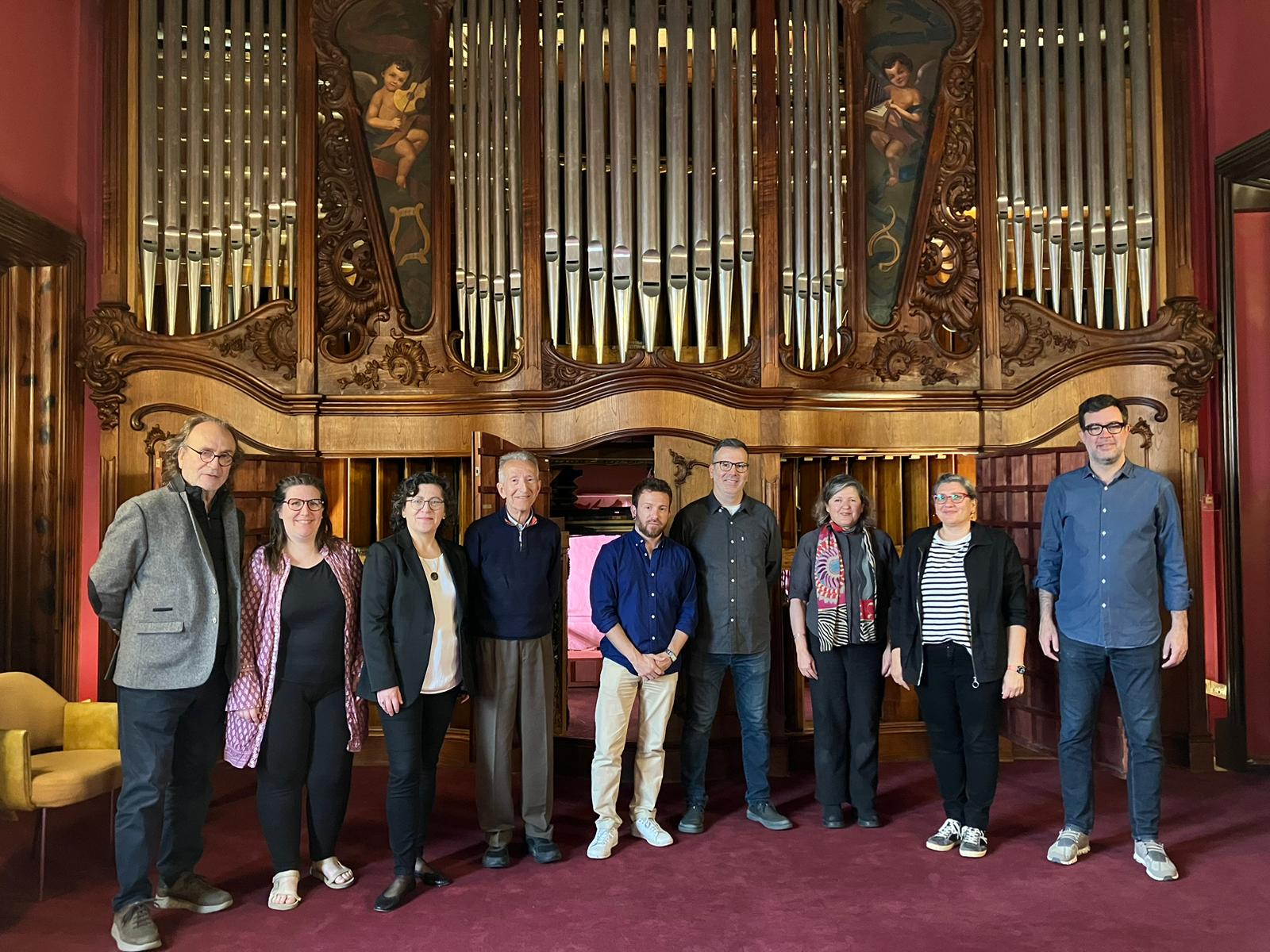 Una muestra reúne el legado del músico y filántropo Josep Balaguer en ...