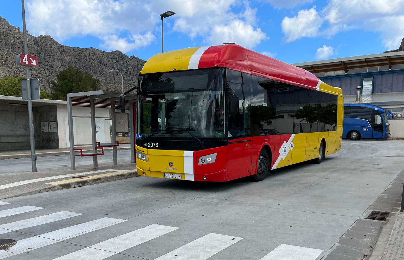 Los usuarios del bus TIB mejoran la conectividad con la zona de ...